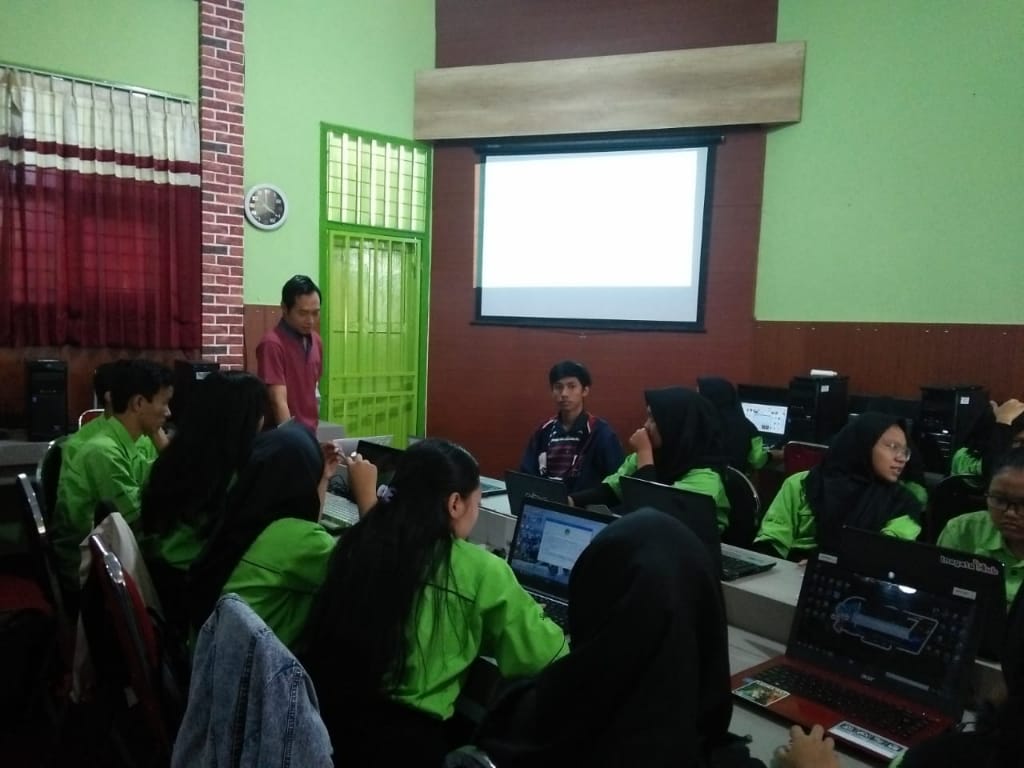 Kegiatan SMK Coding dari Kementerian Informatika dan Komunikasi ...