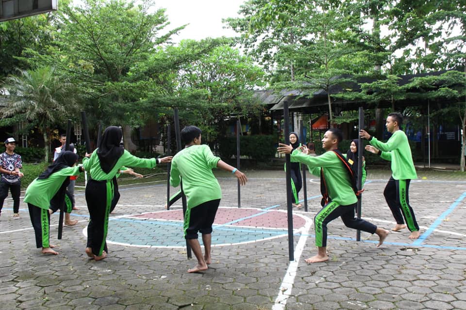 Indahnya Berbagi "Bentuk Nyata Penanaman Pendidikan Karakter" di SMKN ...
