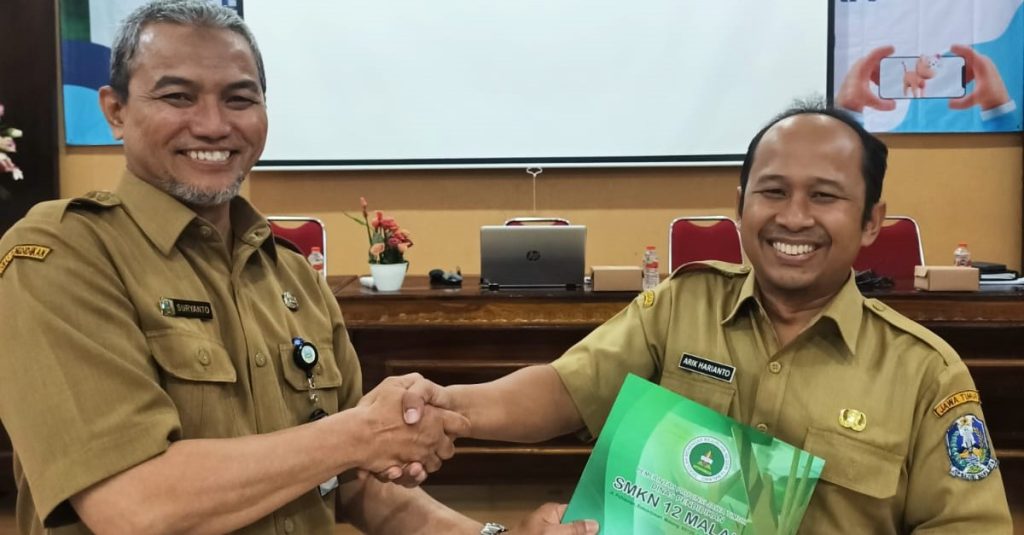 Beranda - SMK Negeri 12 Malang