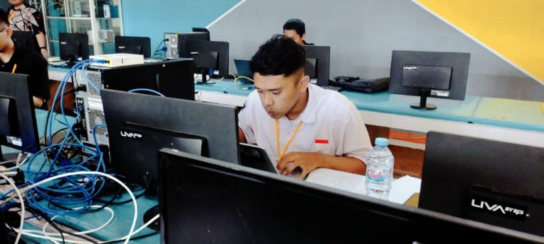 SMK Negeri 12 Malang - Disiplin - Santun - Literat