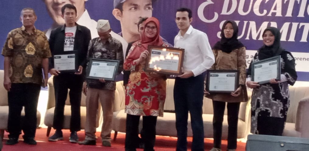 Listyanti Dewi Astuti, Raih Guru Favorit Inspiratif Dalam Ajang Guru Award MEC 2023 - SMK Negeri ...