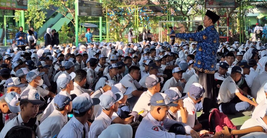 Gelar MPLS, Kenalkan Sekolah Kepada Peserta Didik Baru - SMK Negeri 12 ...