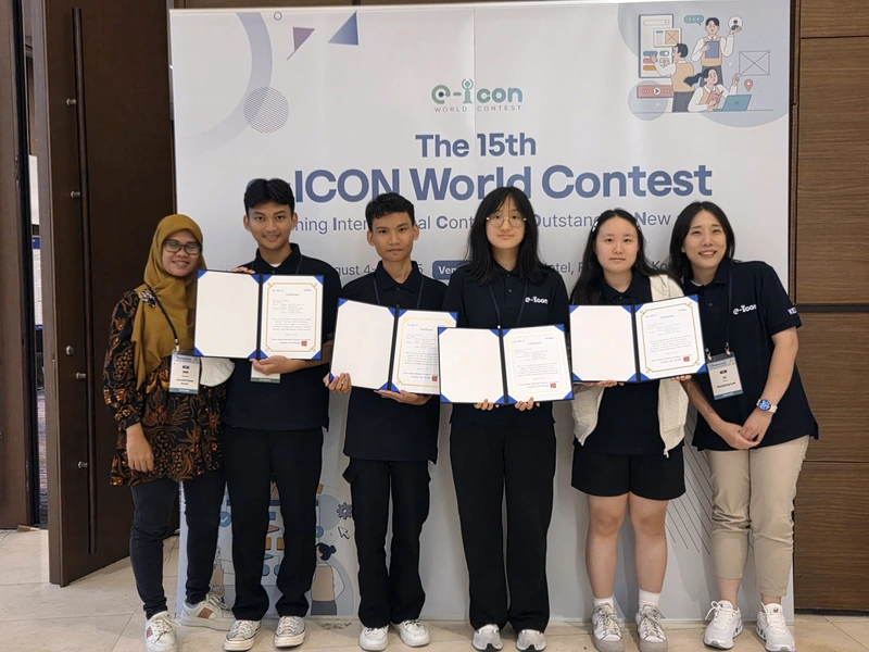 Siswa SMK Negeri 12 Malang Ikuti E-ICON WORLD CONTEST 2025 : SmechaPOST